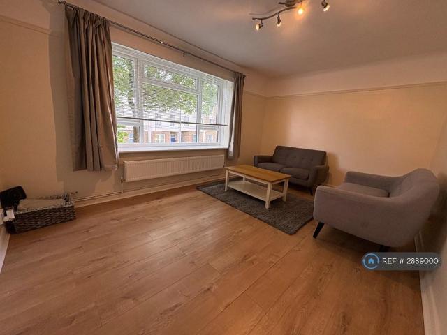 Granville Road, London, SW18 2 bed flat to rent £2,100 pcm £485 pw