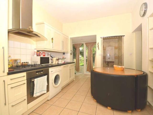 Granville Road, North Finchley, London N12, 1 bed maisonette to rent, £1,800 pcm | PrimeLocation