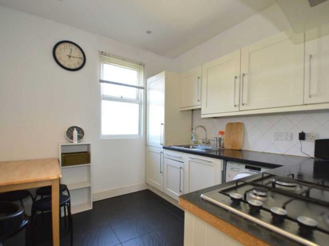 Granville Road, North Finchley, London N12, 3 bed flat to rent, £2,250 pcm | PrimeLocation