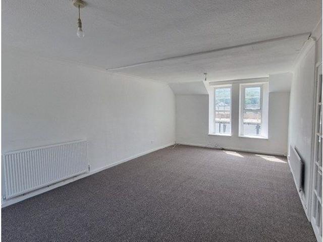 Granville Terrace, Mountain Ash CF45, 2 bed flat to rent, £800 pcm | PrimeLocation