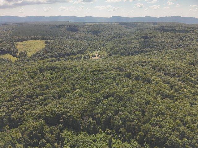 Grapevine Rd, Crossville, TN 38572