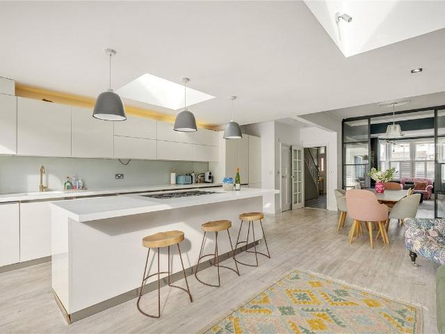Grasmere Avenue, London W3, 4 bed terraced house to rent, £5,500 pcm | PrimeLocation