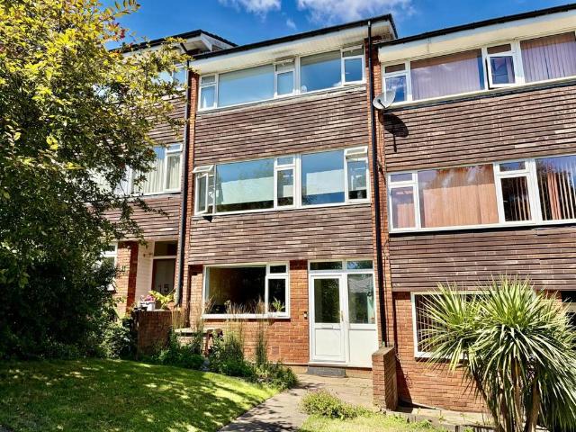 Grassmount, Forest Hill, London, SE23 4 bed house to rent £3,800 pcm £877 pw