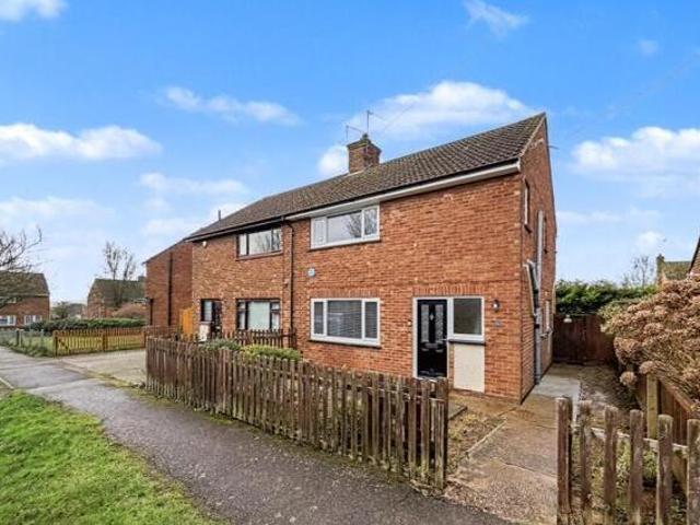 Grasscroft, Long Buckby, 3 Bedroom Semi detached