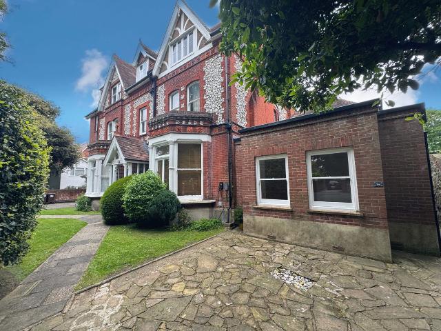 Grassington Road, Eastbourne BN20, Studio to rent, £725 pcm | PrimeLocation
