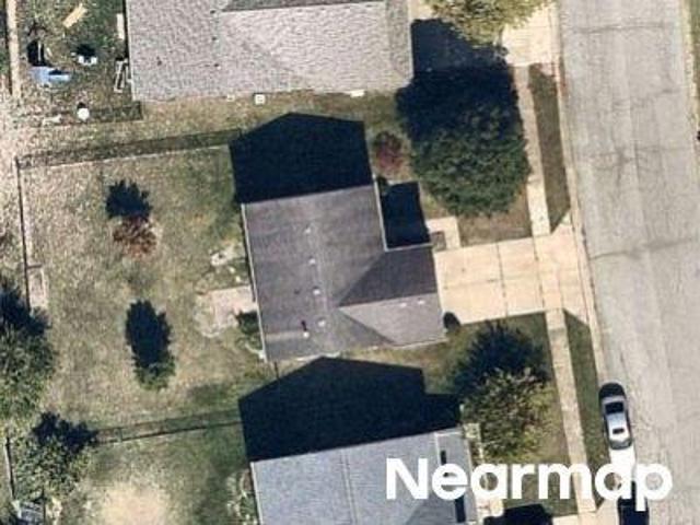 Grassy Bank Dr