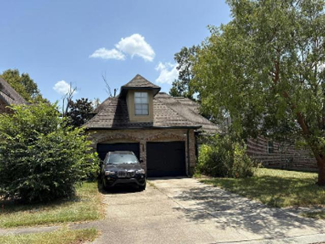 Grassy Lake Dr