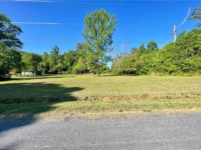 Grey Dr, Sophia, NC 27350