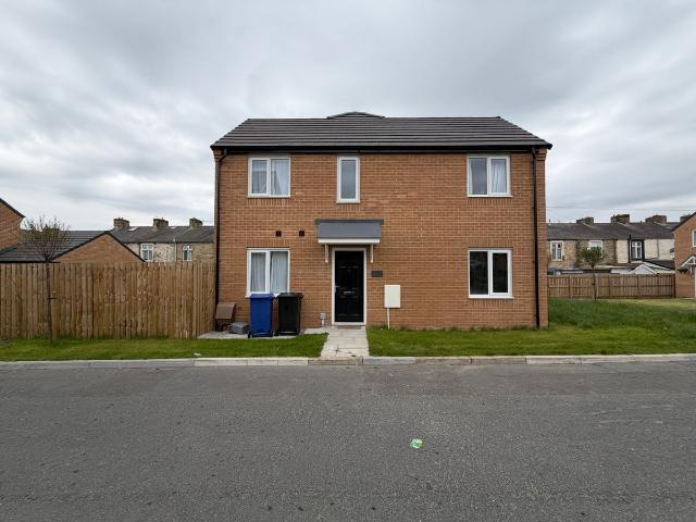 Grey Street, Burnley BB10, 3 bed semi detached house to rent, £1,195 pcm | PrimeLocation