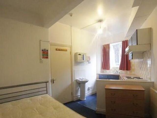 Greyhound Road, Tottenham, Studio Flat For