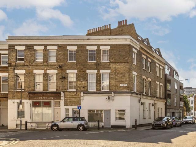Greyhound Road, Barons Court W6, 1 bed flat to rent, £1,950 pcm | PrimeLocation
