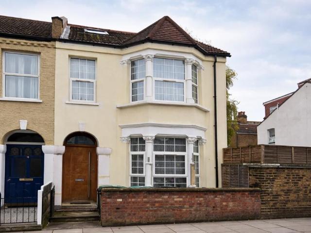 Greyhound Road, London N17, Room to rent, £700 pcm | PrimeLocation