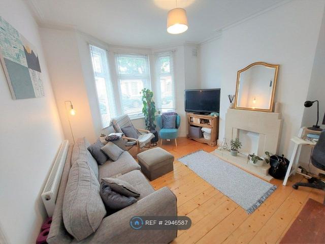 Greyhound Road, London NW10, 4 bed terraced house to rent, £3,950 pcm | PrimeLocation