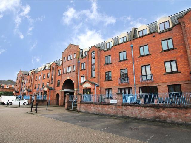 Greys Court, Sidmouth Street, Reading, Berkshire RG1, 2 bed flat to rent, £1,500 pcm | PrimeLocation
