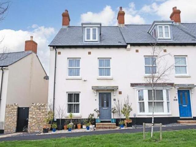 Greys Road, Weymouth, 5 Bedroom Town