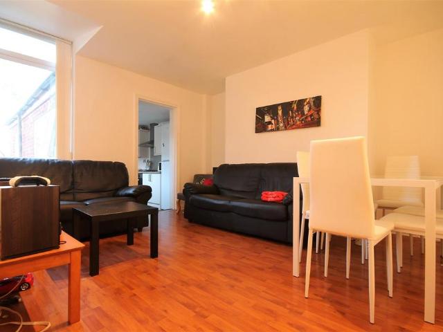 Greystoke Avenue, Sandyford 6 bed maisonette to rent £3,258 pcm £752 pw