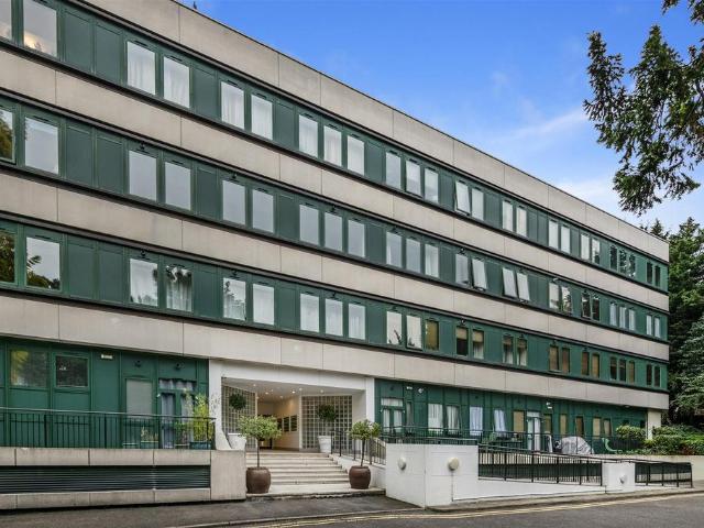 Greystoke House 2 bed flat to rent £2,200 pcm £508 pw