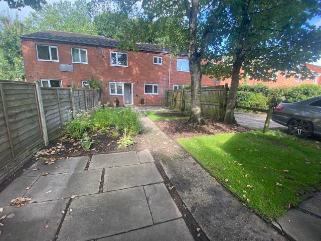 Greystones, Leyland PR26, 3 bed terraced house to rent, £850 pcm | PrimeLocation