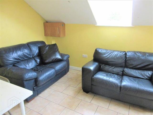 Great 4 Bedroom Apartment, 66c Rugby Avenue, Queens University Quarter, Belfast, BT7 1GZ