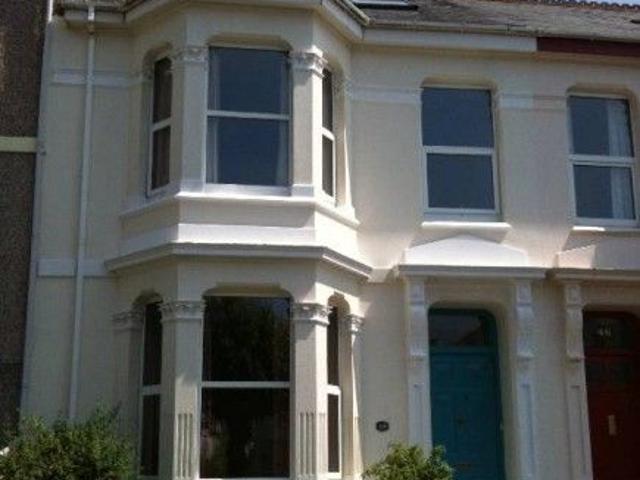 Great 6 Bed House in St Judes