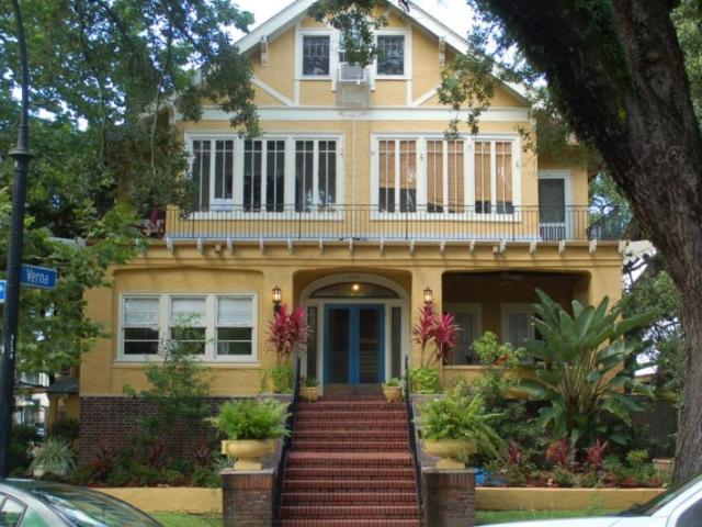 Great 1 Bedroom Apartment