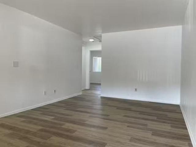 Great 2 Bd/1 Bath Apartment WITH Garage $1,850 3419 Washing.