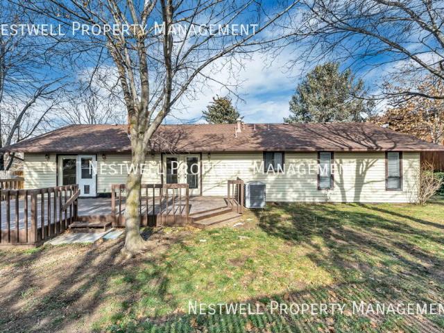 Great 3 bed Main Level Home in Sandy