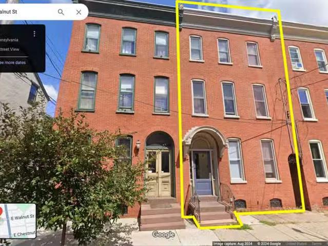 Great 3 unit investment property!