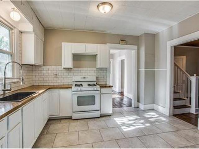 Great 3 2 Home For Lease