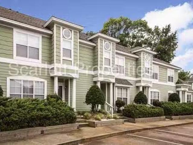 Great 3BD/2.5BA Townhome in Vineyard Point 17433 Tuscany Ln