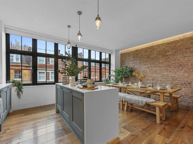Great Titchfield Street, Fitzrovia, W1 2 bed apartment to rent £12,350 pcm £2,850 pw