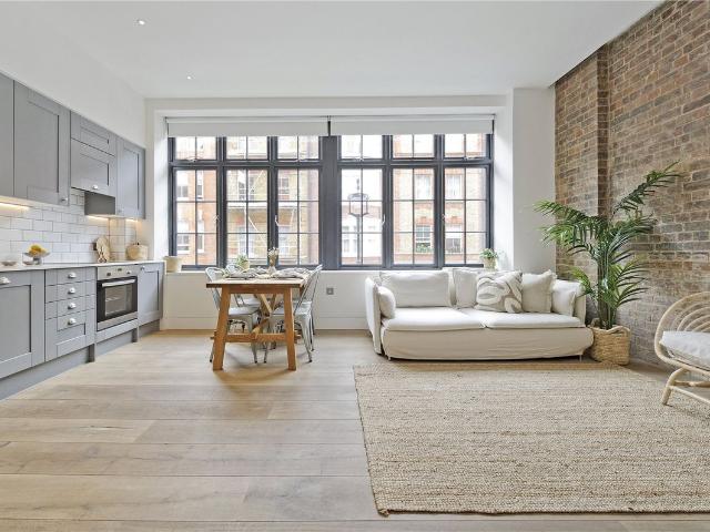 Great Titchfield Street, London W1U, 2 bed flat to rent, £7,583 pcm | PrimeLocation