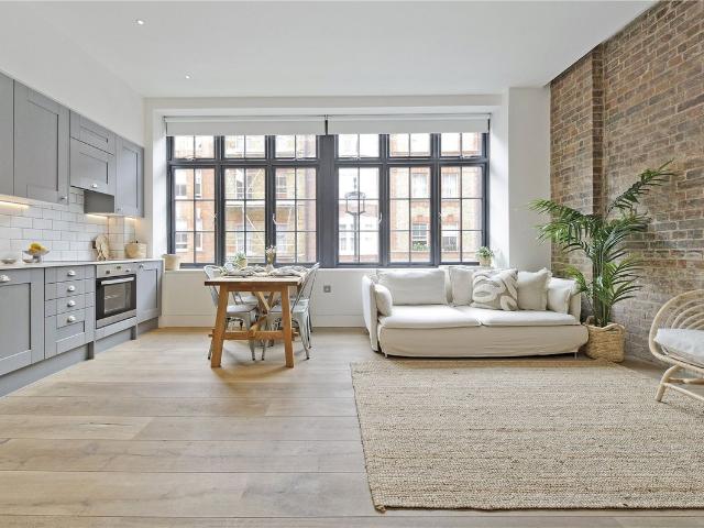 Great Titchfield Street, London W1W, 2 bed flat to rent, £7,150 pcm | PrimeLocation