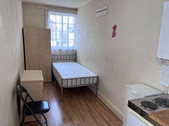 Great Value Studio Inclusive Of Most Bills