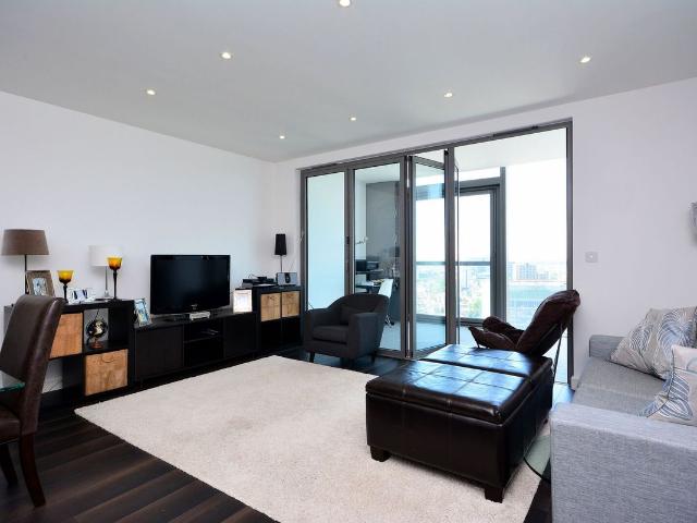 Great West Quarter, Brentford TW8, 2 bed flat to rent, £2,850 pcm | PrimeLocation