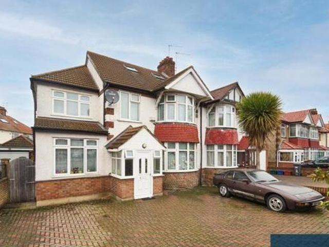 Great West Road, Hounslow, 7 Bedroom Semi detached