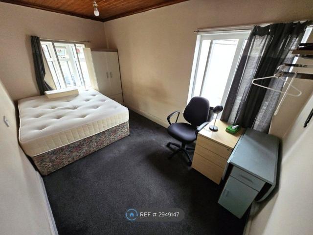 Great West Road, Isleworth TW7, Room to rent, £750 pcm | PrimeLocation