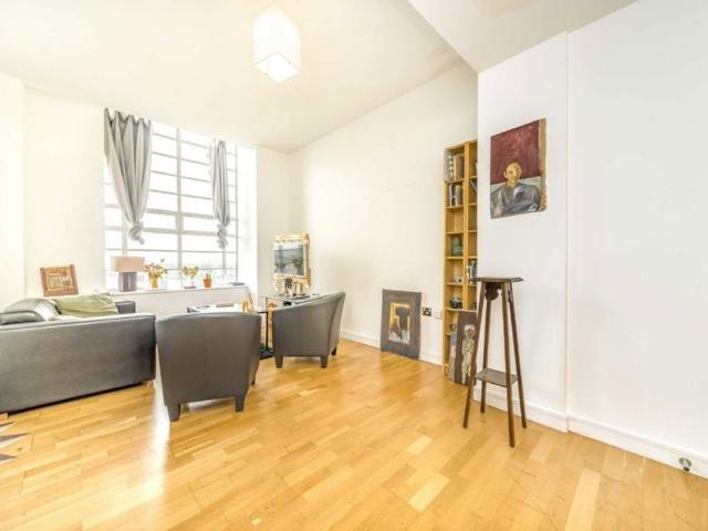 Great West Road, TW8, London