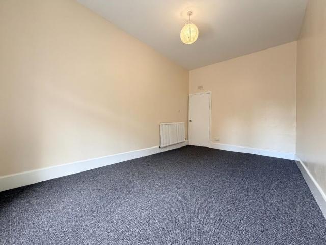 Great Western Road, 1B, Glasgow, Hillhead, G4 9EJ