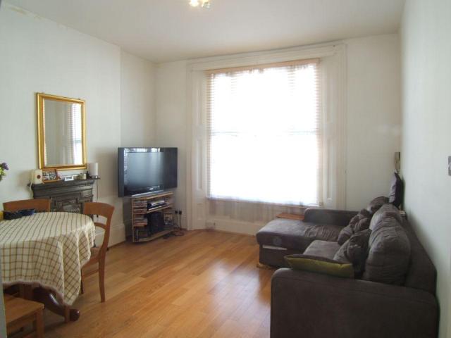 Great Western Road, London W9 2 bed flat to rent £2,167 pcm £500 pw