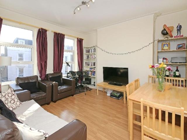 Great Western Road, Westbourne Park W9 4 bed flat to rent £3,700 pcm £854 pw