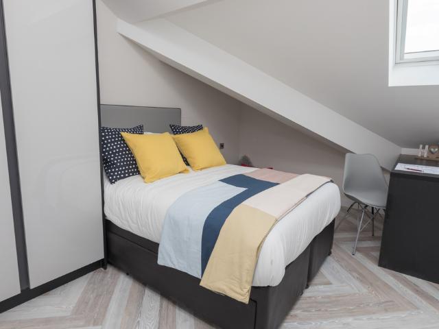 Great Western Street, Manchester M14, 2 bed flat to rent, £1,370 pcm | PrimeLocation