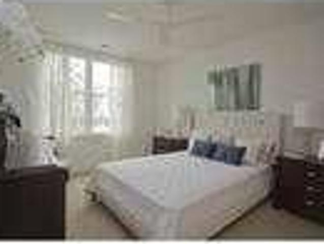 Great Central Location Studio, 1 bath