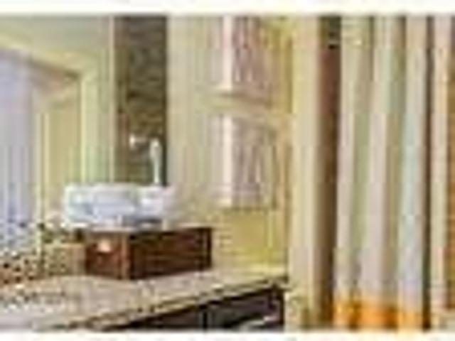 Great Central Location 1 bedroom, 1 bath