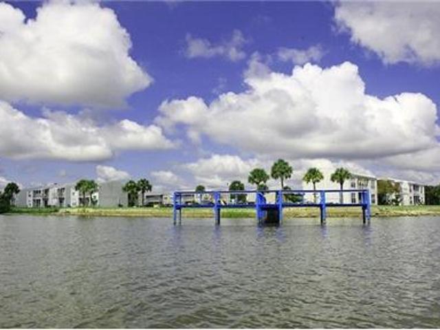 Great Central Location 1 bedroom, 1 bath