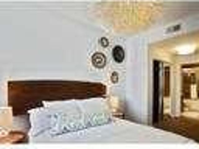 Great Central Location 1 bedroom, 1 bath. Pet OK!