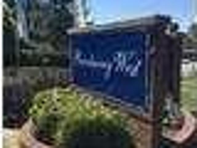 Great Central Location 2 bedroom, 1.50 bath