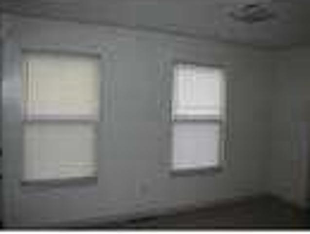Great Central Location 2 bedroom, 1.50 bath. $655/mo