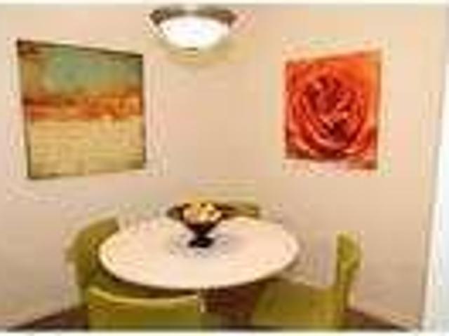 Great Central Location 2 bedroom, 2 bath