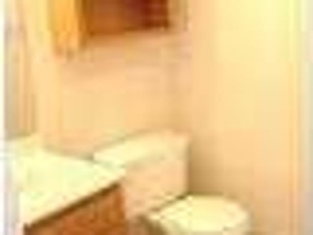 Great Central Location 2 bedroom, 2 bath
